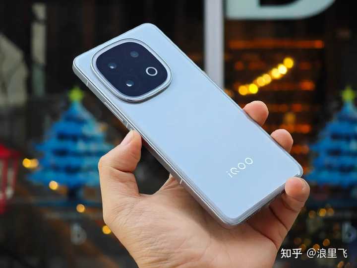iQOO 13 的参数配置怎么样？使用体验如何？ - 知乎