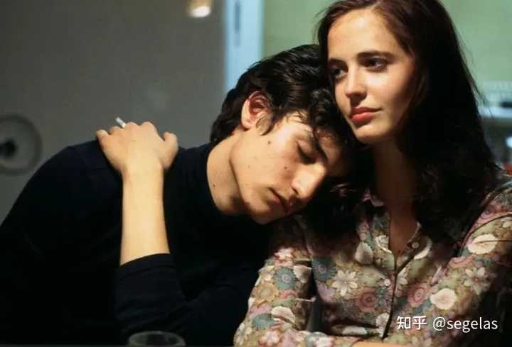 《戏梦巴黎（The Dreamers）》讲述了什么故事？表达了怎样的思考？ - 知乎