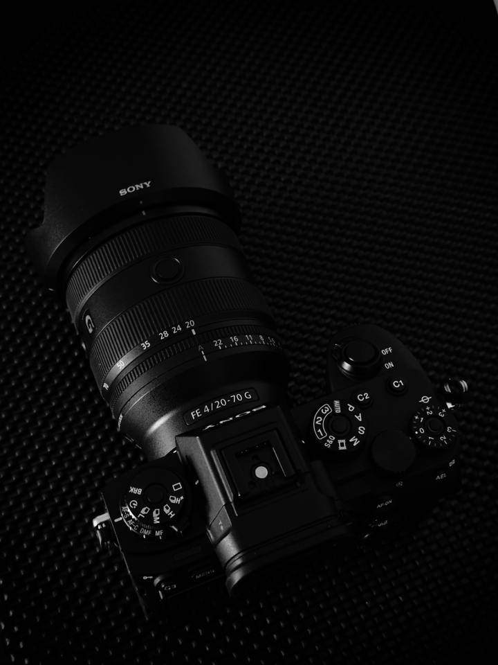 旅游摄影使用，我应该选择1635gm2还是2070g？ - 知乎