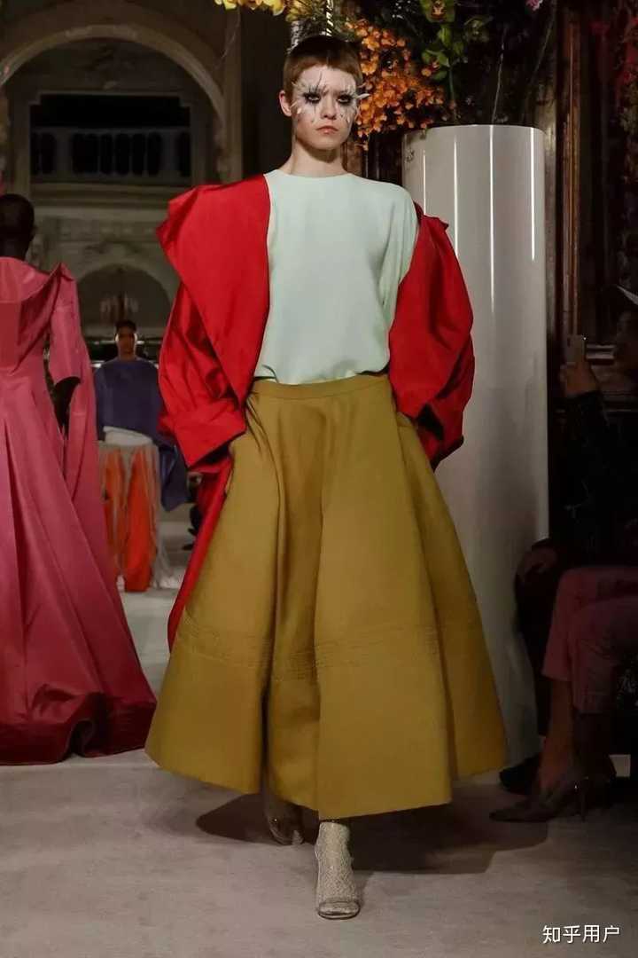 如何评价 Valentino 这个名牌和它的设计？ - 知乎