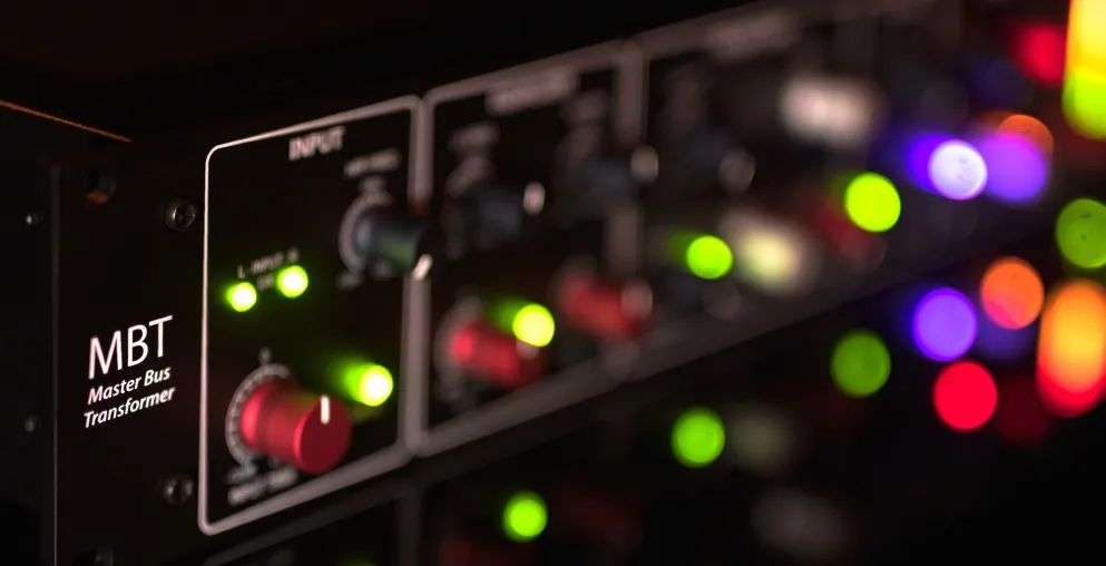 Rupert Neve Designs MBT母带总线处理器能让您的混音发挥到极致 | 叉烧网