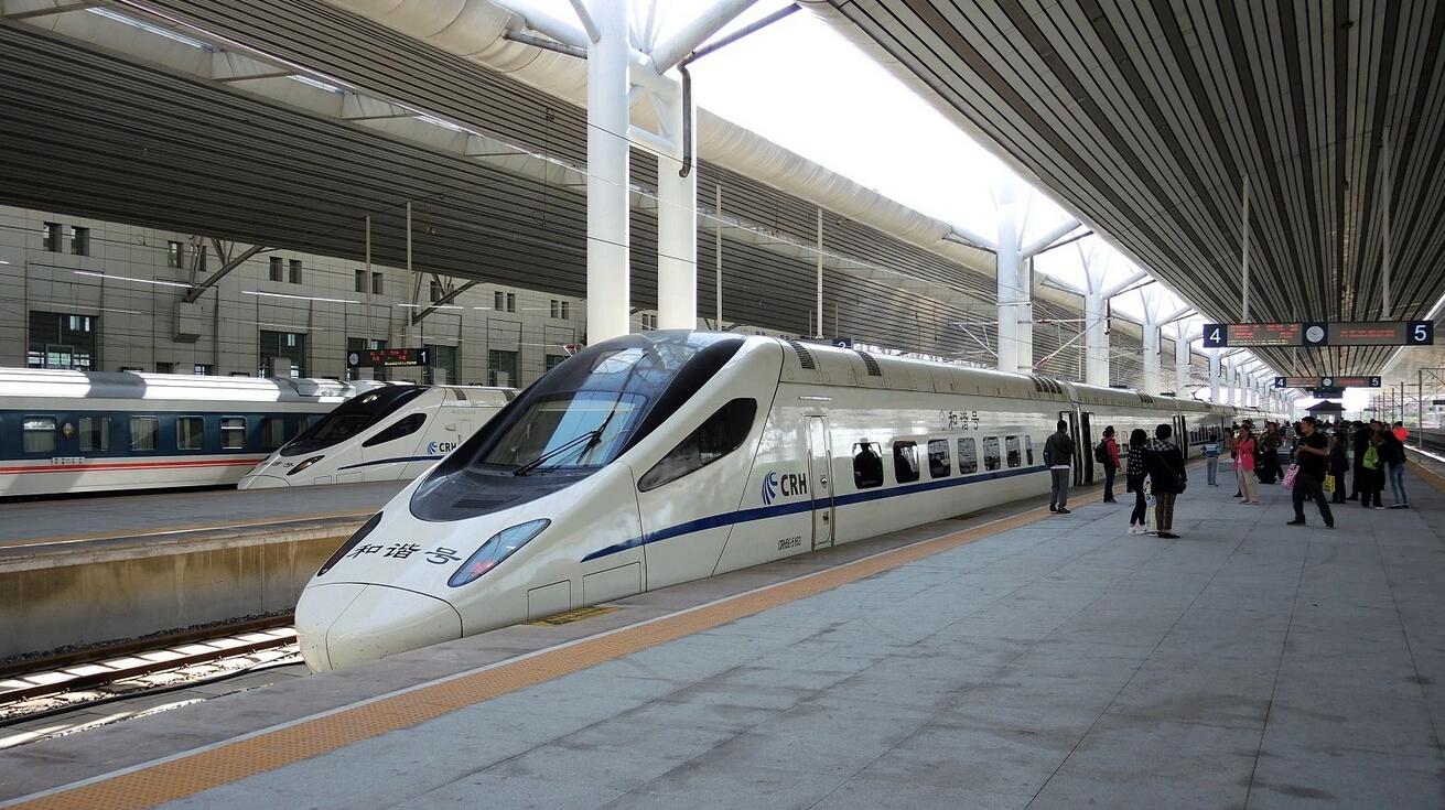 CRH动车组的结构是怎样的，和普通列车的区别在哪里？普通列车的普快、特快、直达在车体结构上又有什么不同？ - 知乎