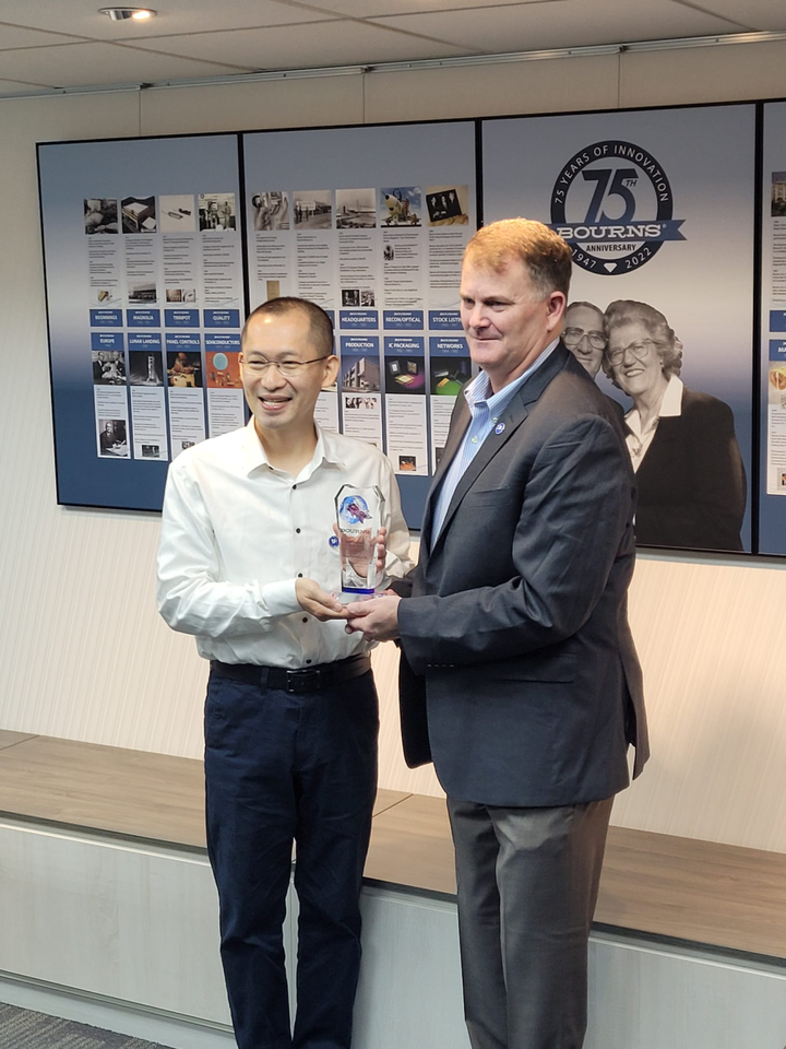 联宝集团荣获“2022年度BOURNS年度最佳代理商”奖杯 - 知乎