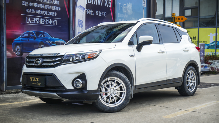 传祺GS3升级前轮刹车改装案例，TEI P40NS刹车套件，改装后的效果 - 知乎