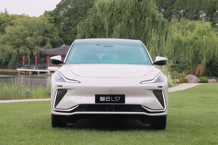 智己汽车发布全新LS7 Urban Fit系列车型 - 知乎