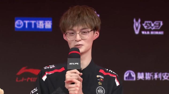 LPL第一中单？Fofo个人数据公开，近6场比赛0次阵亡，贡献度拉满 - 知乎