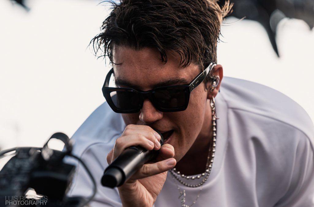 如何评价美国独立摇滚乐队LANY？ - 知乎