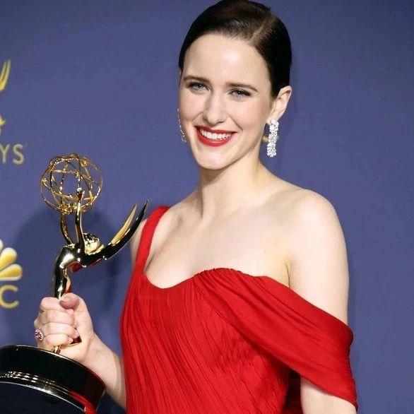 OMG | 70岁的艾美奖，居然变成了撕X的战场？ - 知乎