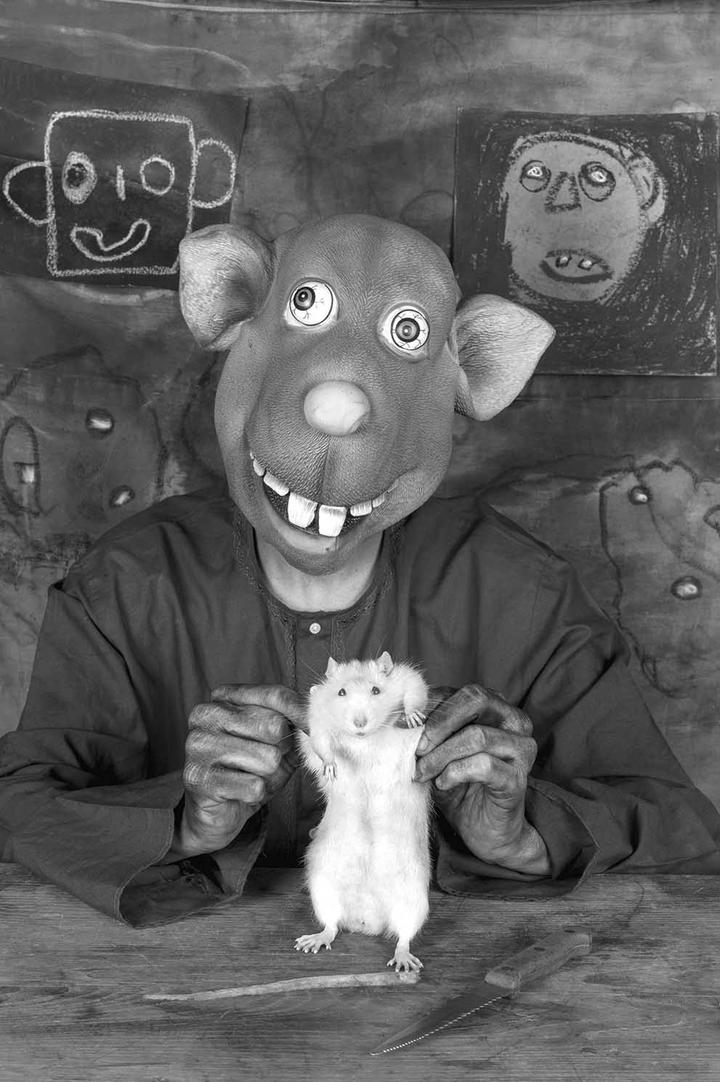 Roger Ballen | 全集：这里没有我们可以参考的世界（或有不适，谨慎阅读） - 知乎