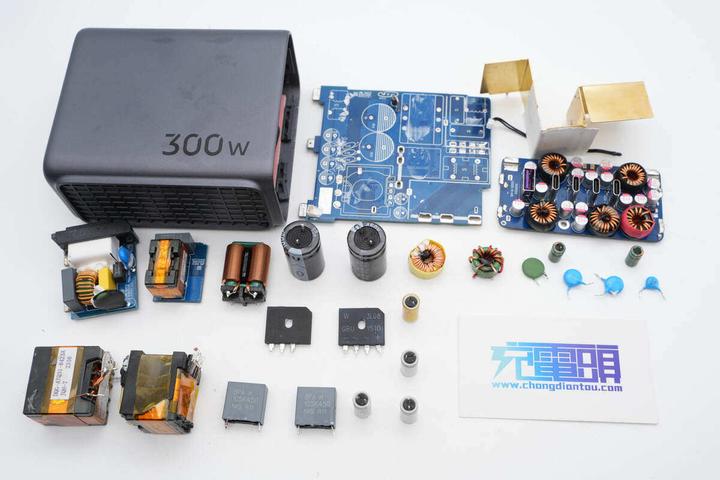拆解报告：UGREEN绿联300W 4C1A五口PD氮化镓快充充电器CD333 - 知乎