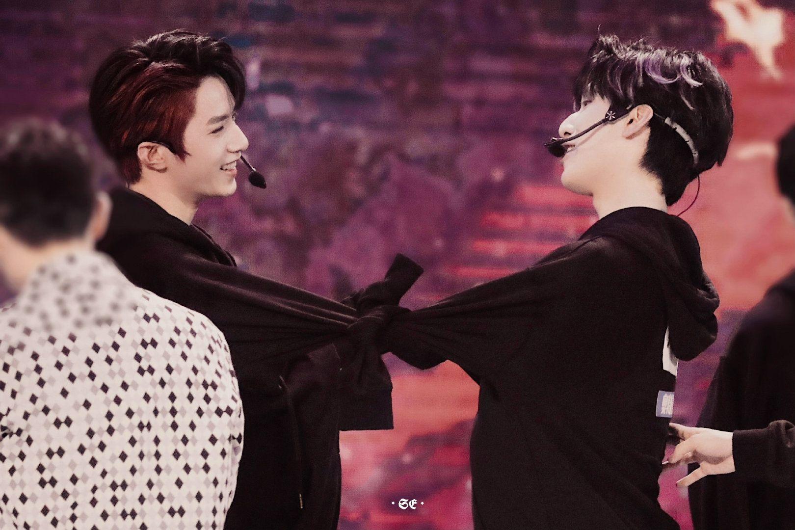 想要文严文(刘耀文严浩翔）滴合照？ - 知乎