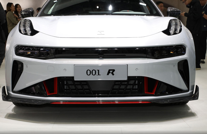 76.9万注定小众化，但1265马力的极氪001FR，物有所值 - 知乎