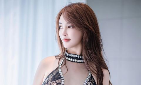 周妍希写真合集cos图片:YMH VOL.887 在线欣赏 - 知乎