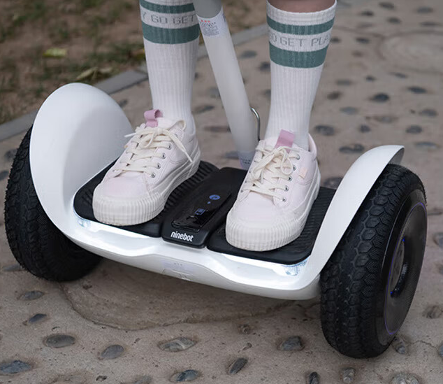 Ninebot 九号LC2平衡车质量好吗？4重科幻灯光10.5英寸轮胎 - 知乎