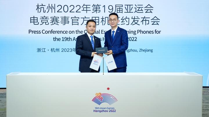 首款骁龙8+Gen2机型曝光：200W闪充+三星2K直屏，下个月发布 - 知乎