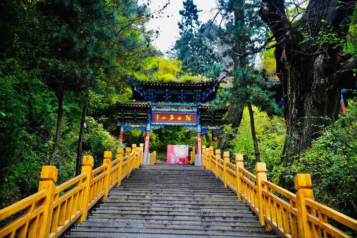 探秘兴隆山：神秘的道教名山 - 知乎