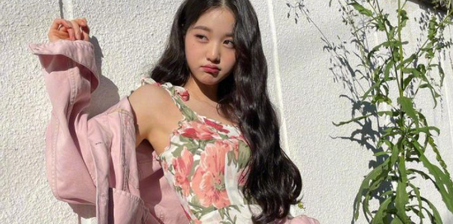 IZONE张元英更新ins：吊带连衣短裙，大秀香肩、美腿 - 知乎