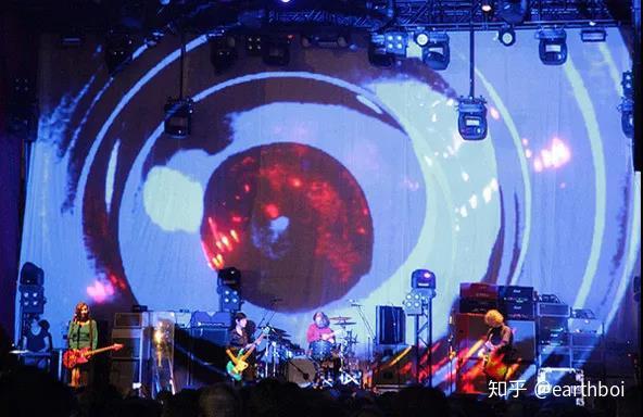 MBV | 凝固而流动的蓝色空间 - 知乎