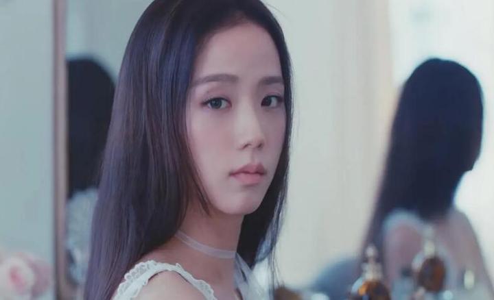 正式SOLO出道！BLACKPINK JISOO主打歌MV公开，展现极致优雅魅力 - 知乎