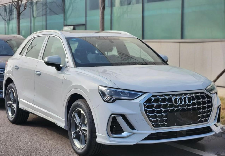 新车 | 换球形挡把/Y字形格栅，新款奥迪Q3实车首曝光，有望5月上市 - 知乎