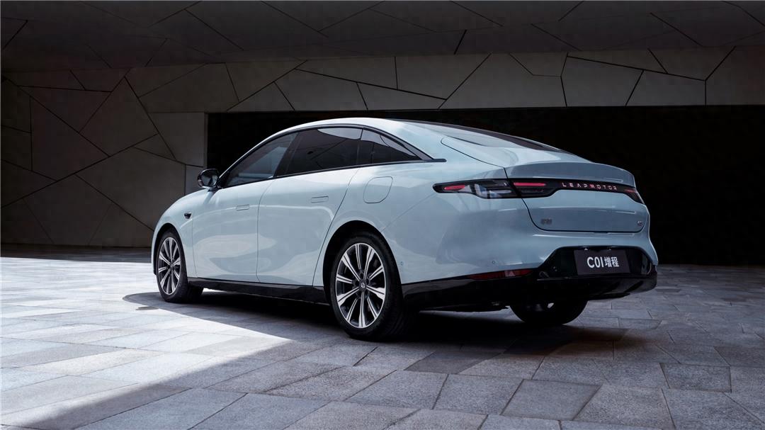 怎么用都持久，零跑C01增程版卖14.58万元起 - 知乎