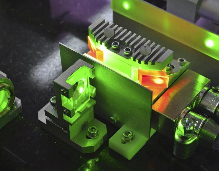 ams OSRAM PLPVQ 940A VCSEL脉冲激光器 - 知乎