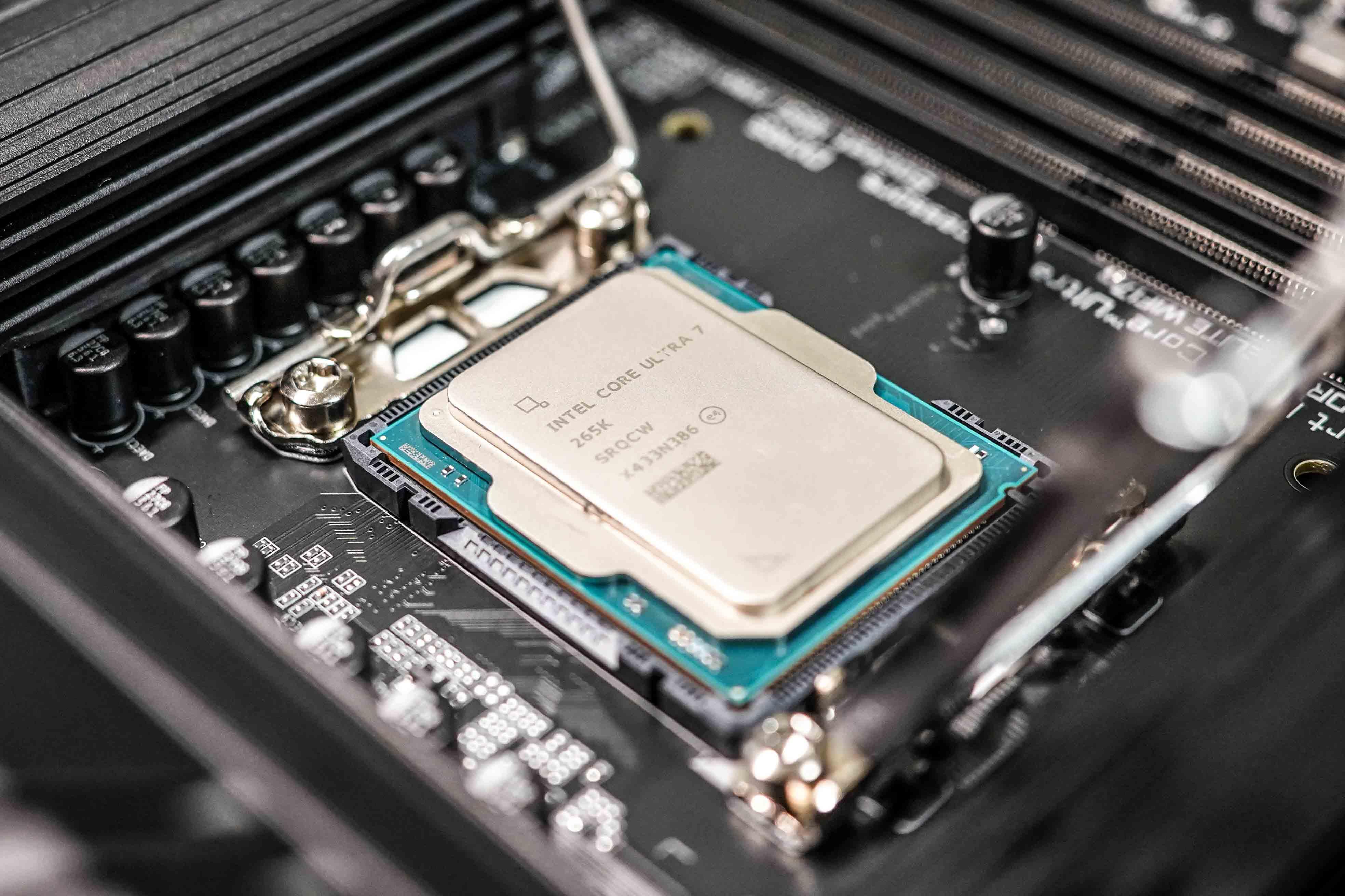 国产 DDR5 内存首次拆解，其参数配置怎么样？