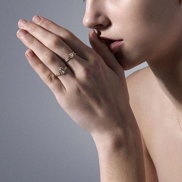 WWAKE 创始人 Wing Yau：「要静悄悄地别惊醒那些蝴蝶」 - 知乎