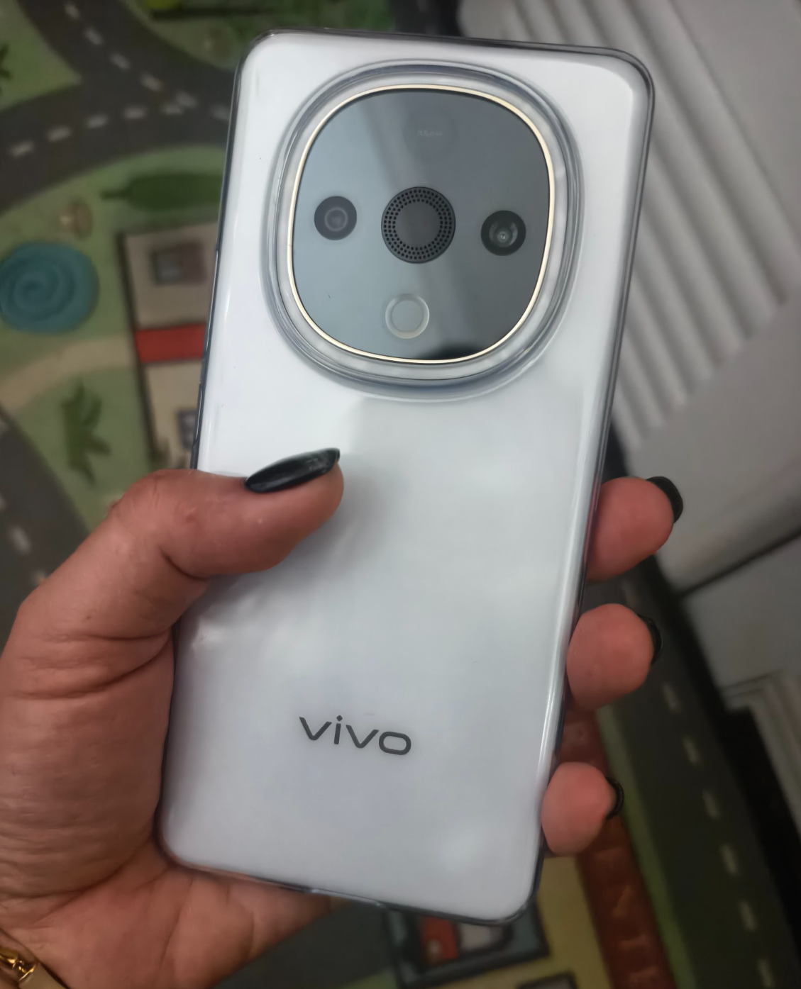 vivoy300（vivo Y300）怎么样？体验3天优缺点测评 - 知乎