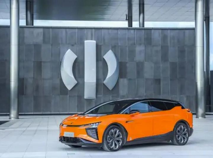 高合HiPhi X说，自己是50万以上电动车销量冠军，蔚来ES8笑了 - 知乎