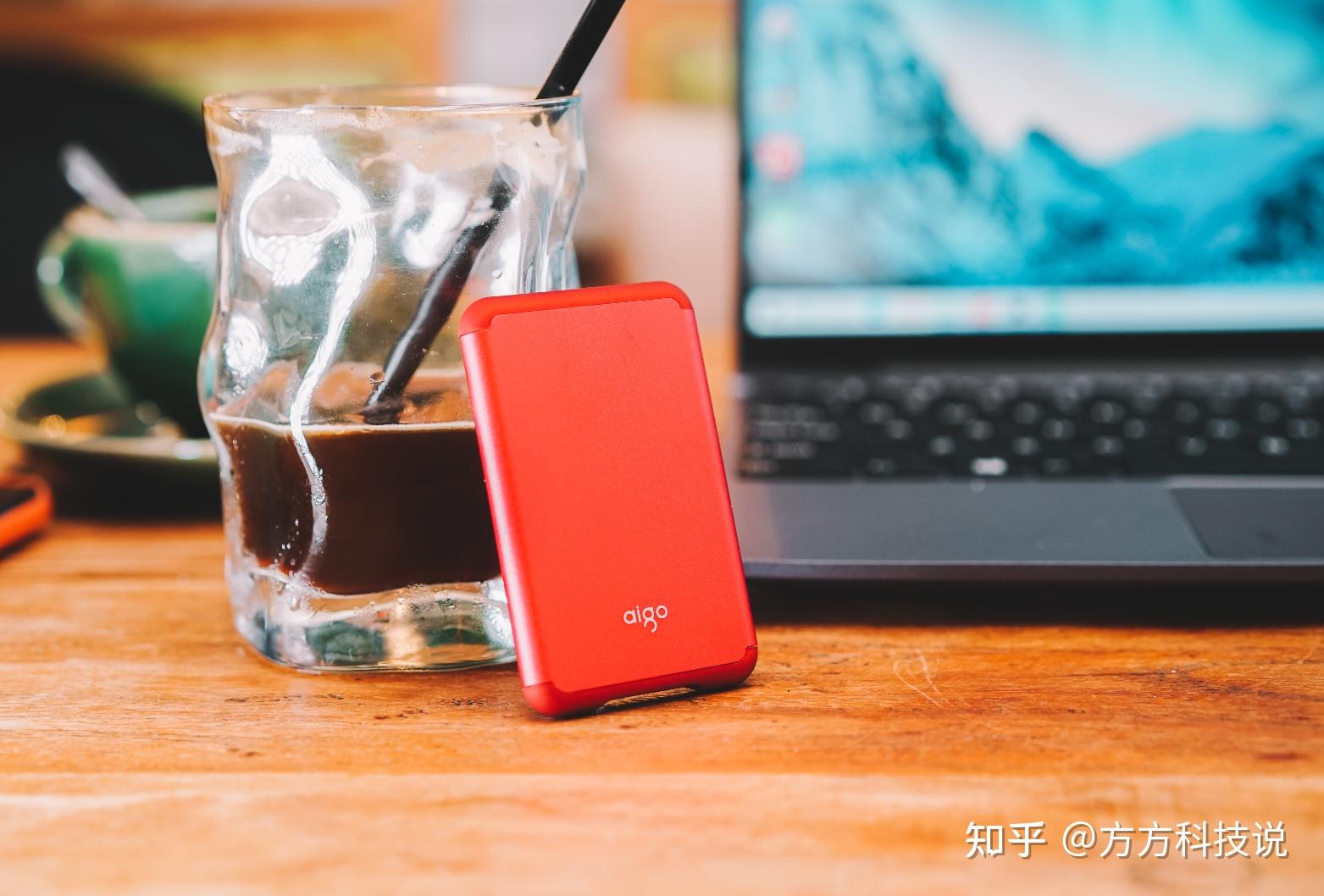 电脑容量不够就拆机加硬盘？来一个aigo S7 Pro移动硬盘不香吗？ - 知乎