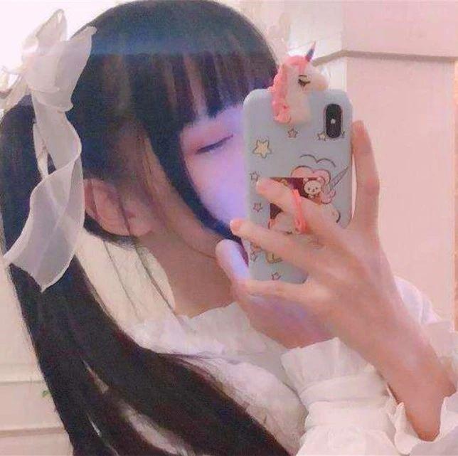 蔡萝莉整容后首次露脸开播，本对颜值十分满意，却被粉丝吐槽 知乎