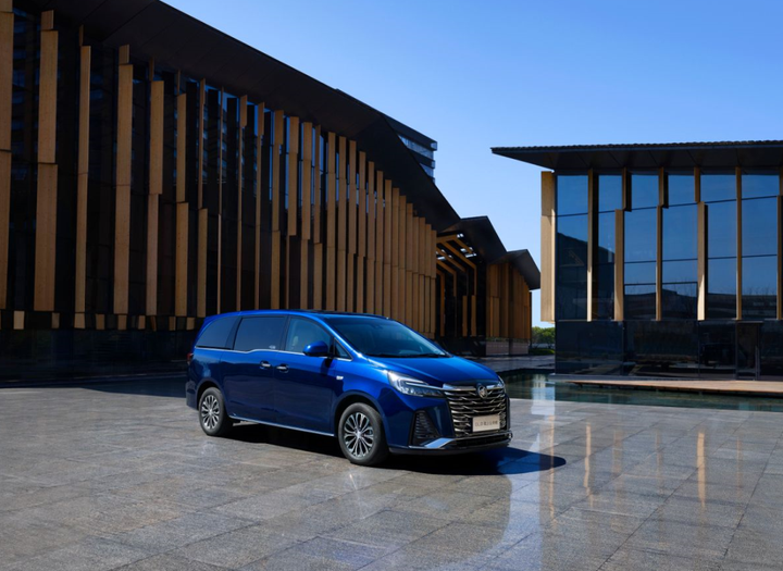 花小钱办大事？GL8陆上公务舱钜惠19.79万起 - 知乎