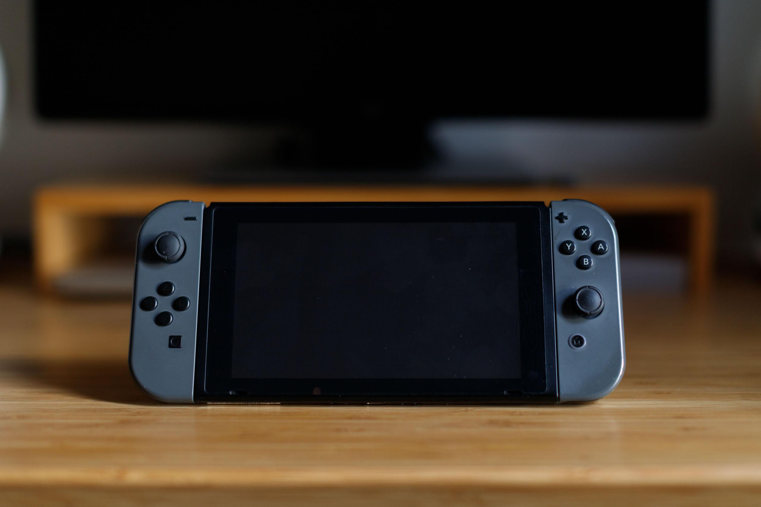 switchOLED现在值得买吗？大概多少钱才算不亏？ - 知乎