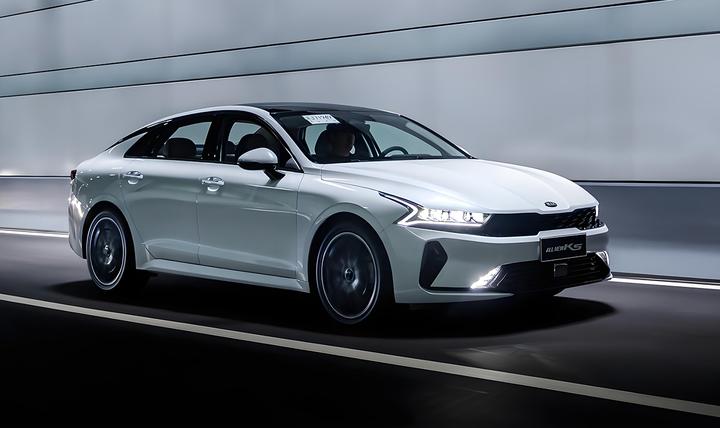 新款起亚K5来了！官降2.3万，配置还升级，这回会有人愿意买吗？ - 知乎