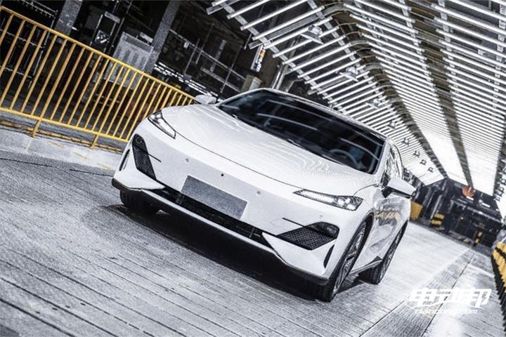 长安C385实车曝光！大溜背造型，配无边框车门 - 知乎