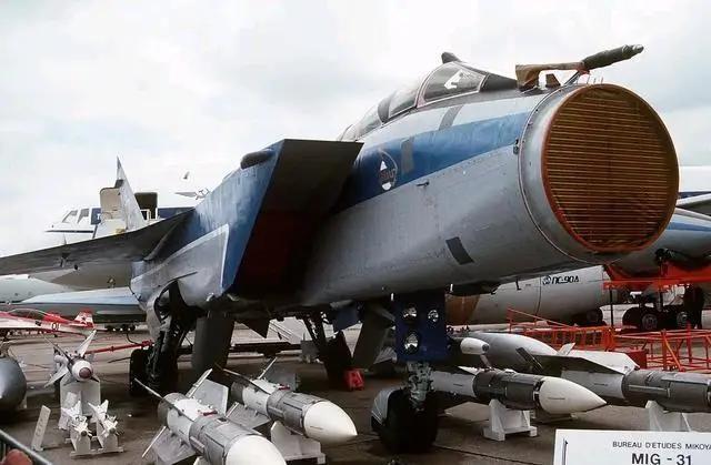 如何评价AA-9(远程空对空导弹)？ - 知乎