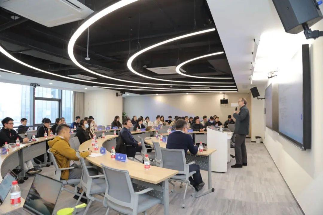 绿色经济转型：中国和中东，彼此能提供什么 | 迪拜金融服务局原主席Saeb Eigner DAFI演讲回顾 - 知乎