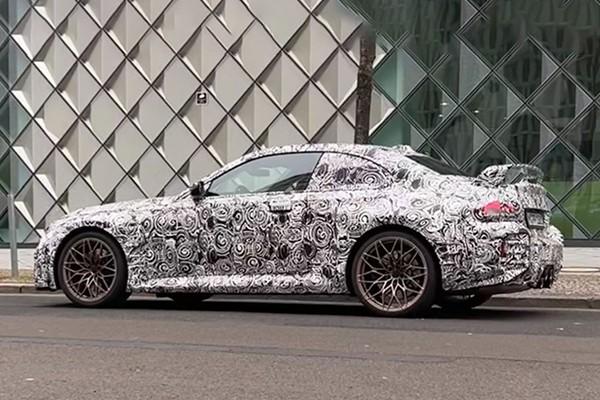 将于10月11日亮相 BMW新款M2最新预告图曝光 - 知乎