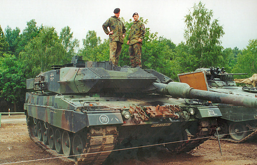 为何豹2坦克在后期型号（L2A5 L2A6 L2A7）中仍旧采用定角装弹？ - 知乎