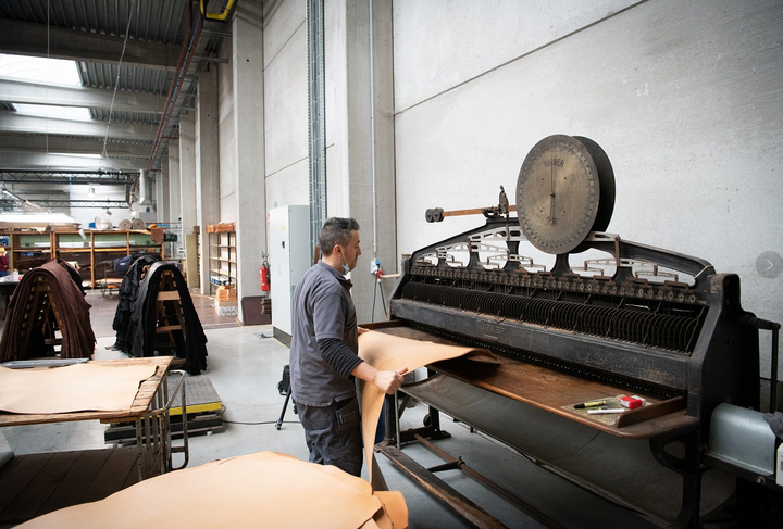 The皮革LWG认证Trader Audit Standard covers six separate sections - 知乎