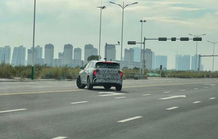 红旗全新SUV谍照曝光，或命名HS3，比HS5更亲民？ - 知乎