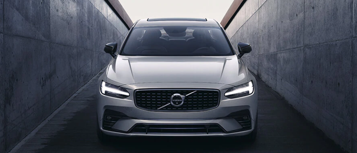 【宿敌较量】40万以内落地豪华C级轿车，S90/CT6该选谁? - 知乎