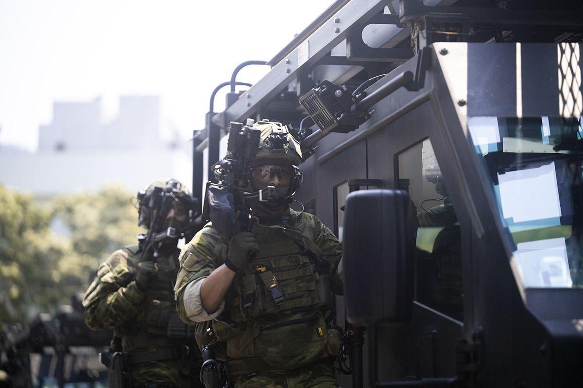 反恐特警队（CTRU）和飞虎（SDU）以及机场特警（ASU）以及大陆公安特警/武警谁更强一些? - 知乎