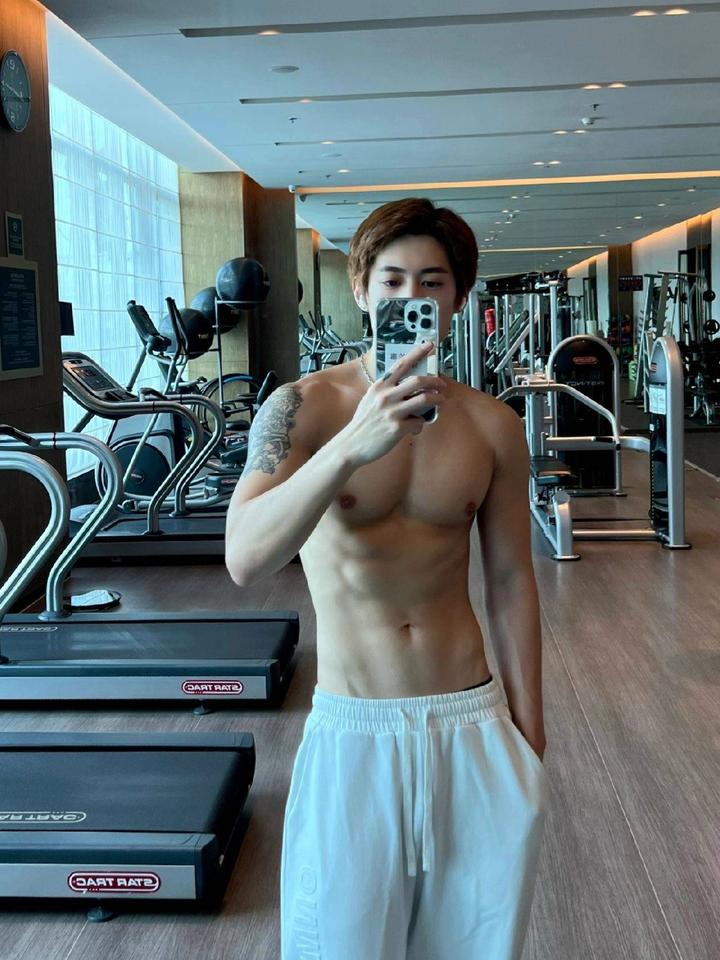 神似李治廷！187cm体育生太有实力了…… - 知乎