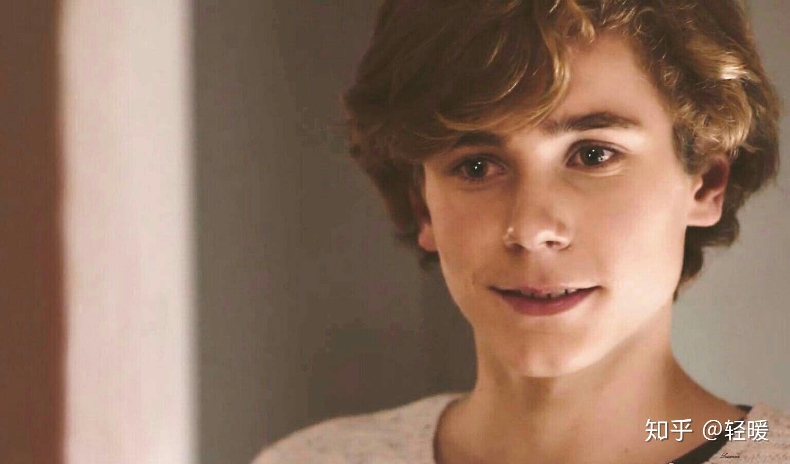 有哪些很惊艳的欧美美少年？ - 知乎