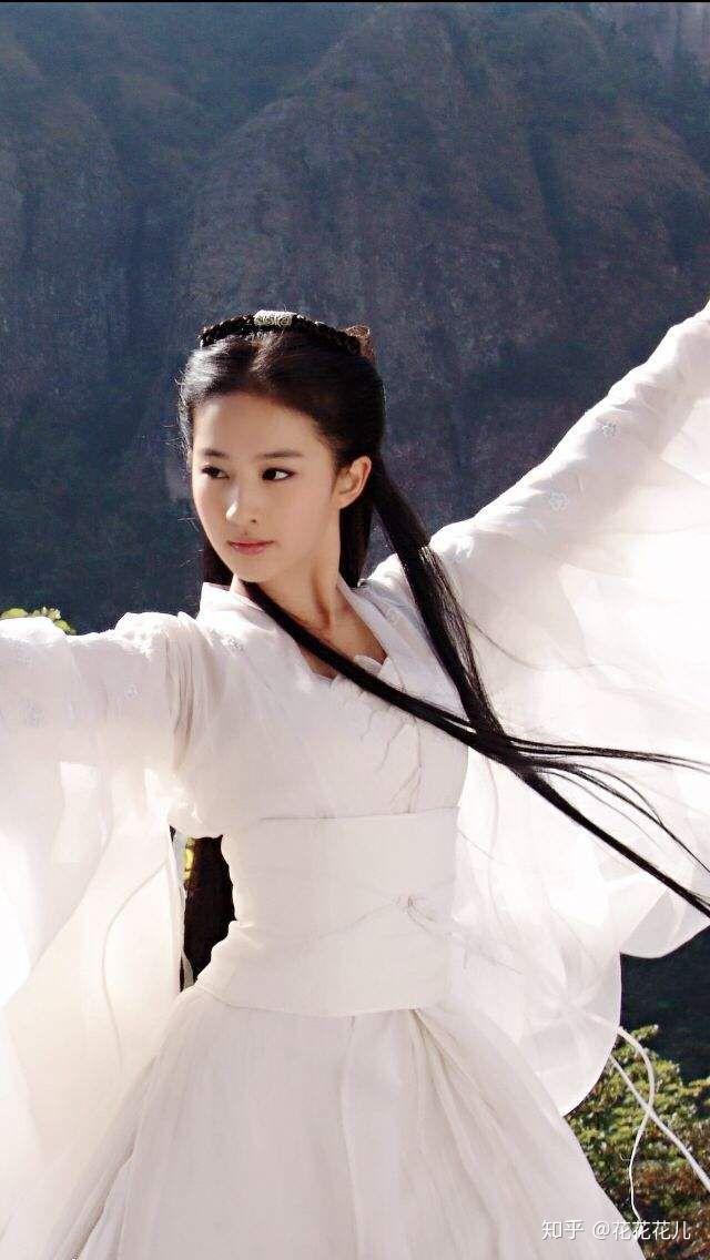 刘亦菲和李若彤版的小龙女哪个更符合原著小龙女的形象，为什么？ - 知乎