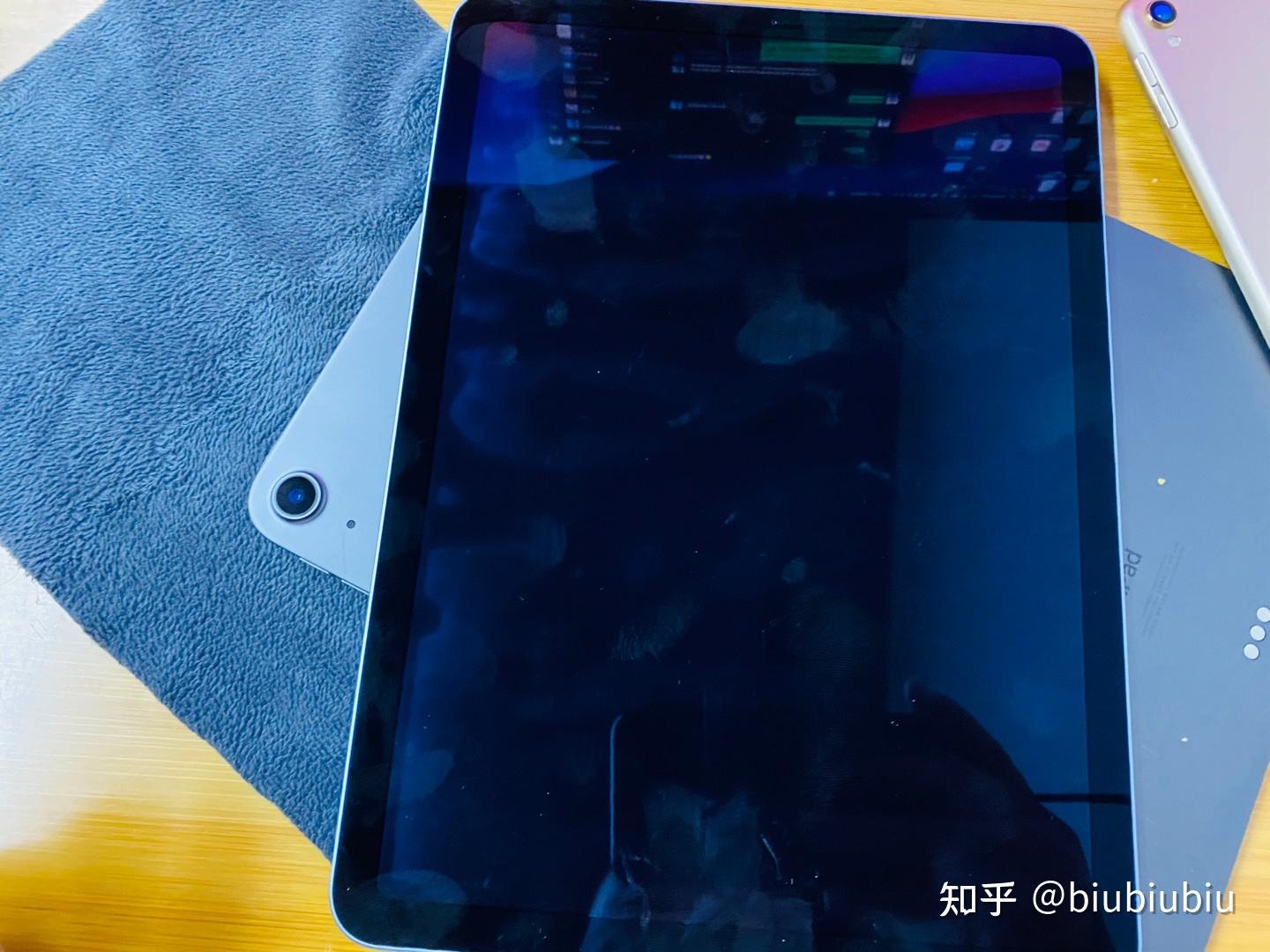 ipad进水了屏幕上有水斑亮点（如图），但是还可以正常使用，有什么解决措施吗，还有救吗？ - 知乎