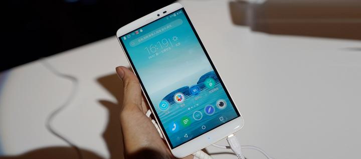 裸眼3D 2K屏，PPTV PP·King7s上手体验 - 知乎