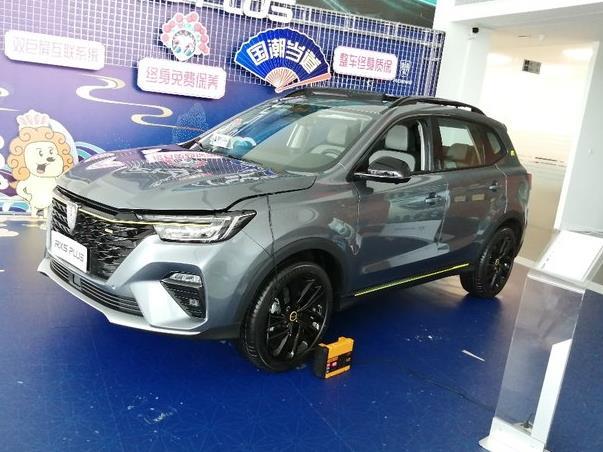 新款荣威RX5 PLUS就是帅气呀，说说感受 - 知乎